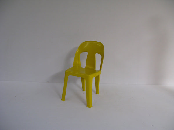 AFR006 Afri Chair Heavy Duty Recycled (White) – Moolla Furniture Corp CC